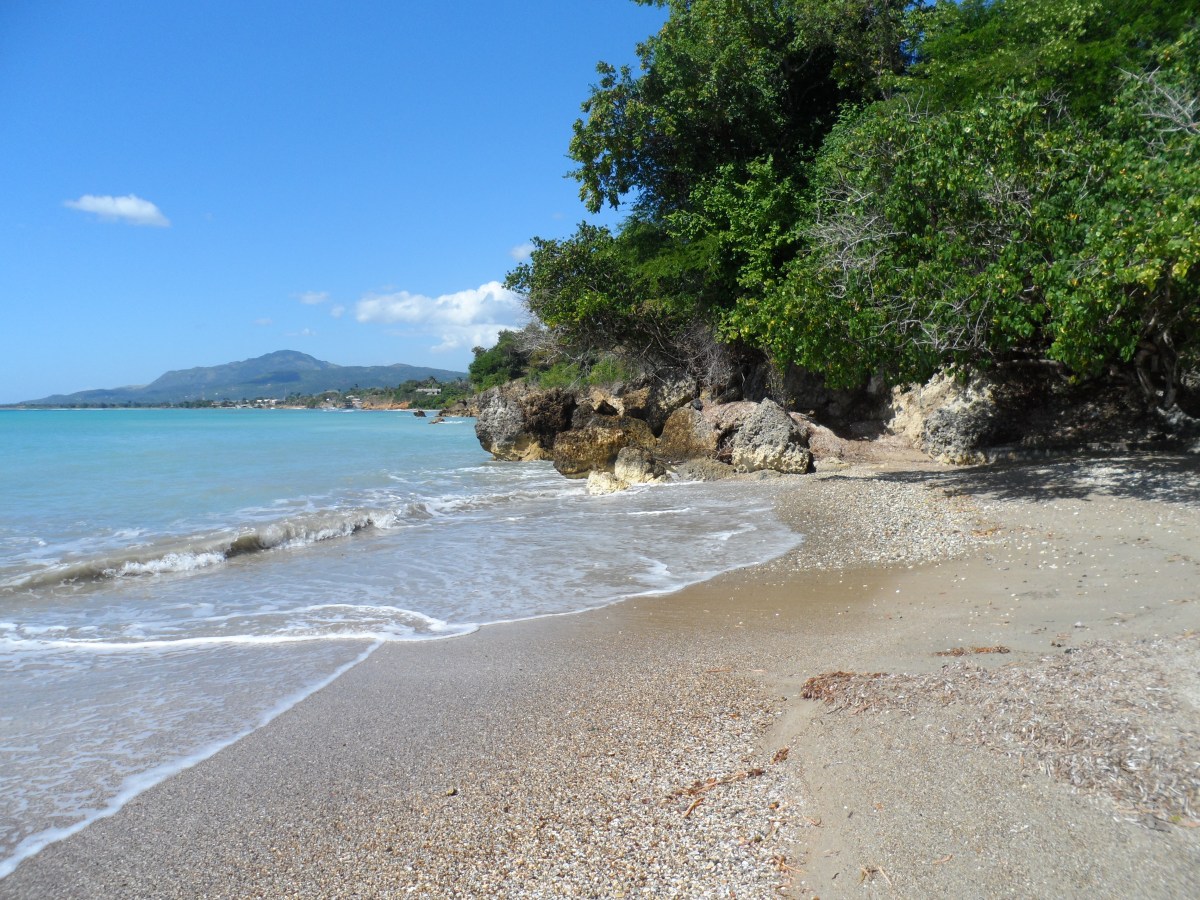 Lyssons (UWI) Beach Review – Life of a Jamaican